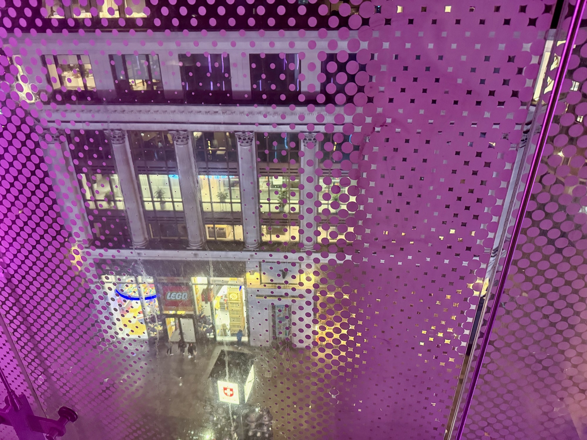 W London Review - The Luxury Editor