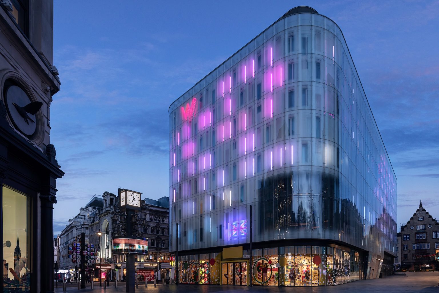 W London Review - The Luxury Editor