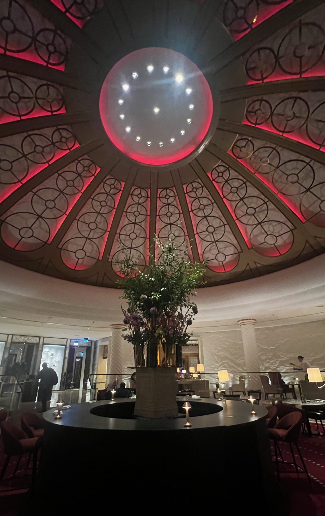 Rotunda Bar & Lounge, Four Seasons London - Review - The Luxury Editor